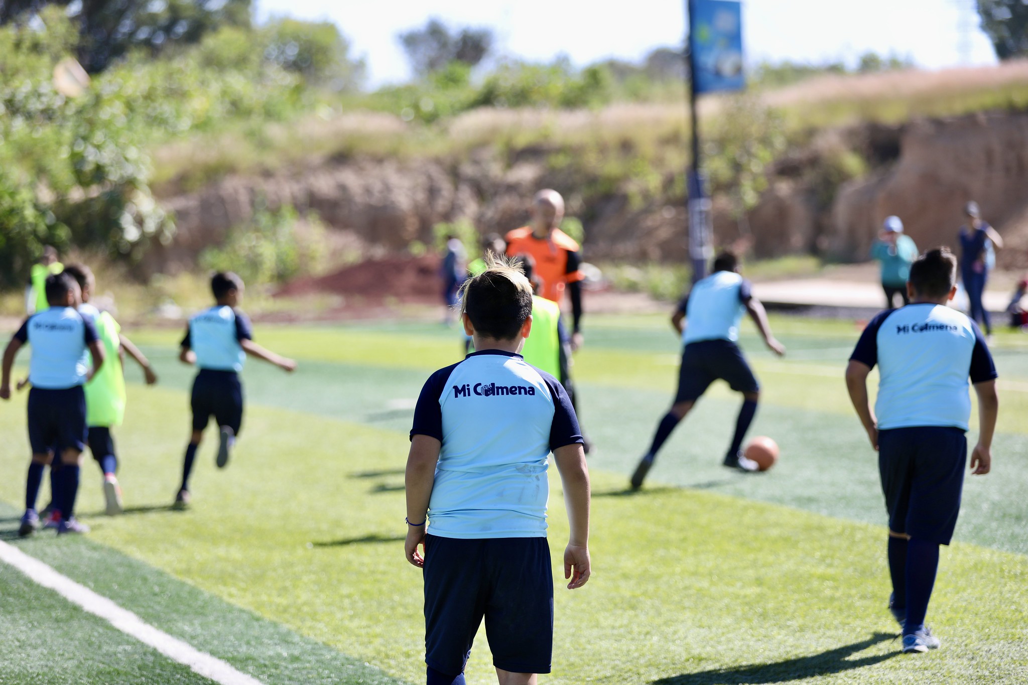 UN MUNDO DE DEPORTES - CIRCULO AZUL